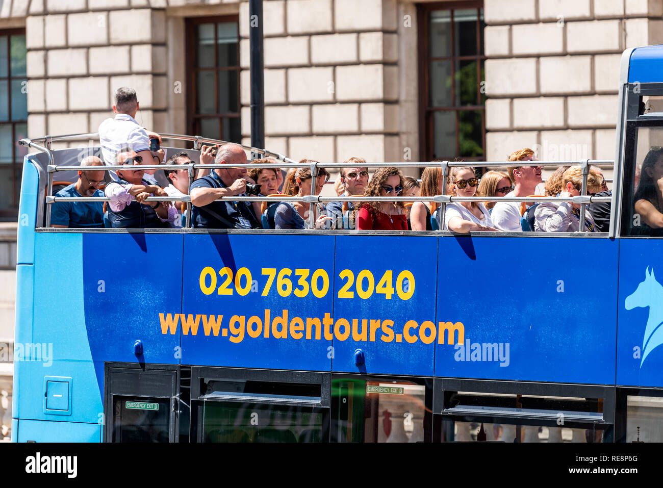 Golden bus hi-res stock photography and images - Alamy