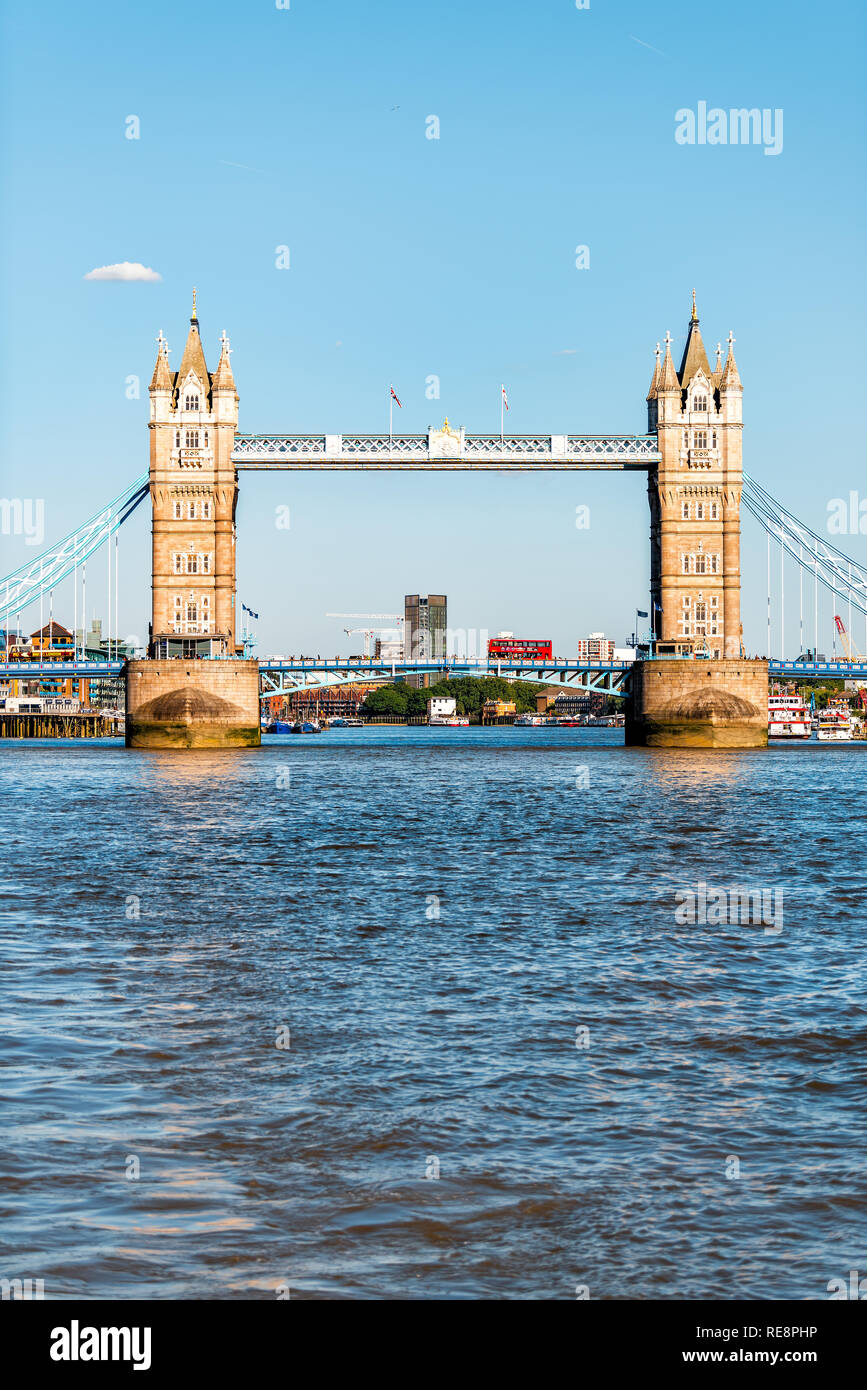 London bus side view hi-res stock photography and images - Alamy