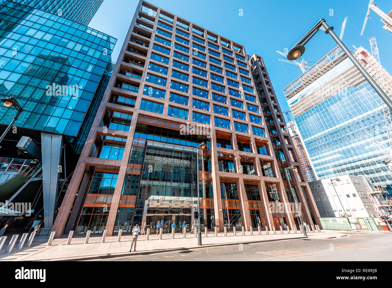 Morgan stanley canary wharf hi-res stock photography and images - Alamy