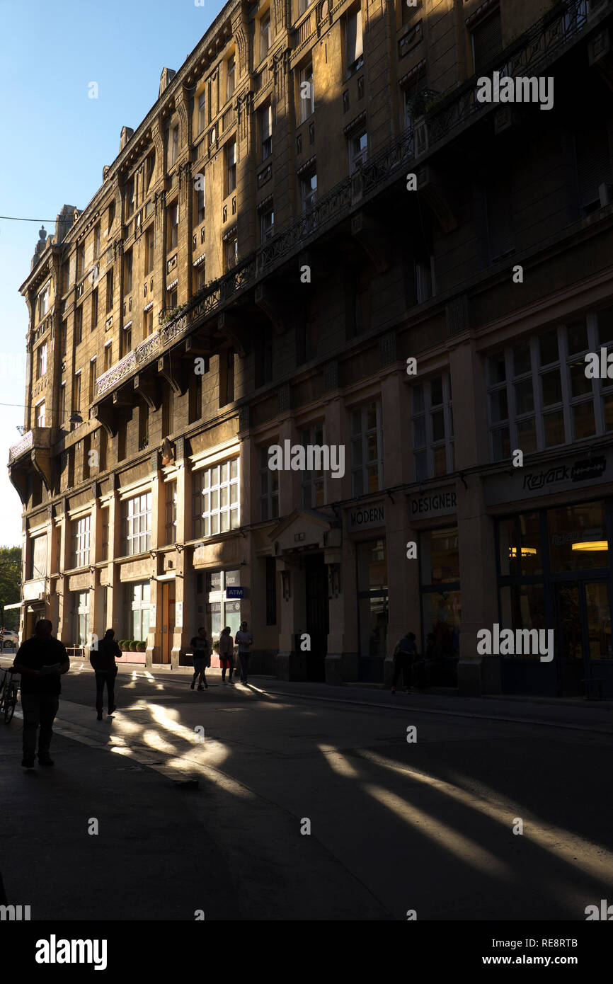 A street in Budapest's inner city Stock Photo - Alamy