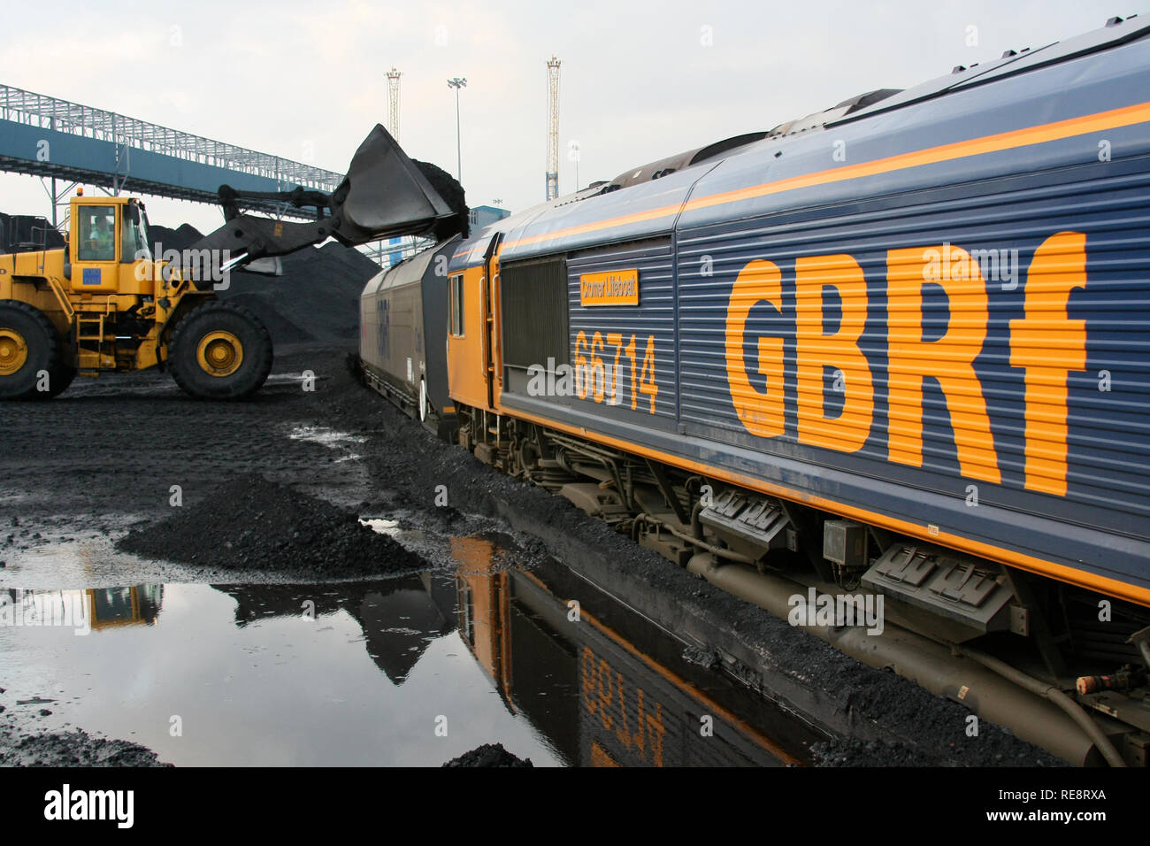 Loading Coal Train High Resolution Stock Photography and Images - Alamy