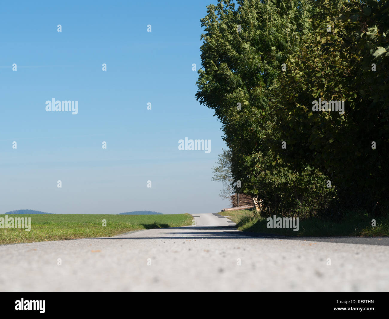 Country road perspective hi-res stock photography and images - Alamy