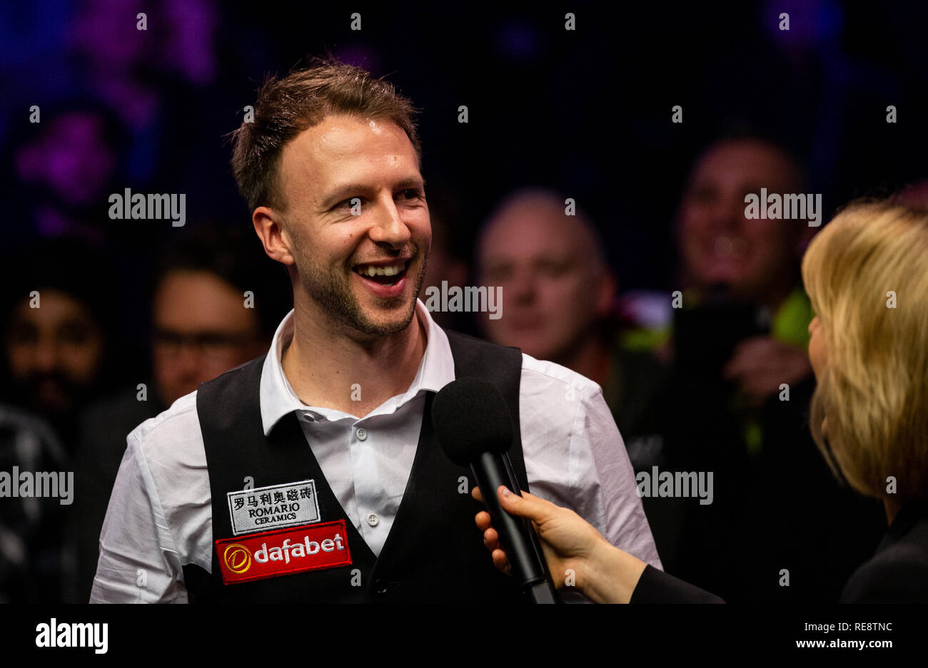 Hazel irvine snooker hi-res stock photography and images - Alamy