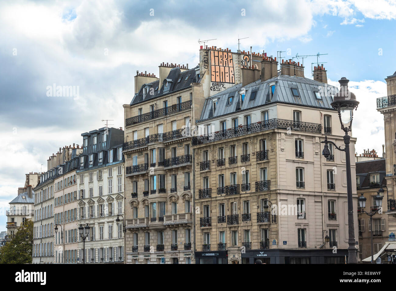 Typical Paris houses with beautiful architecture Stock Photo - Alamy