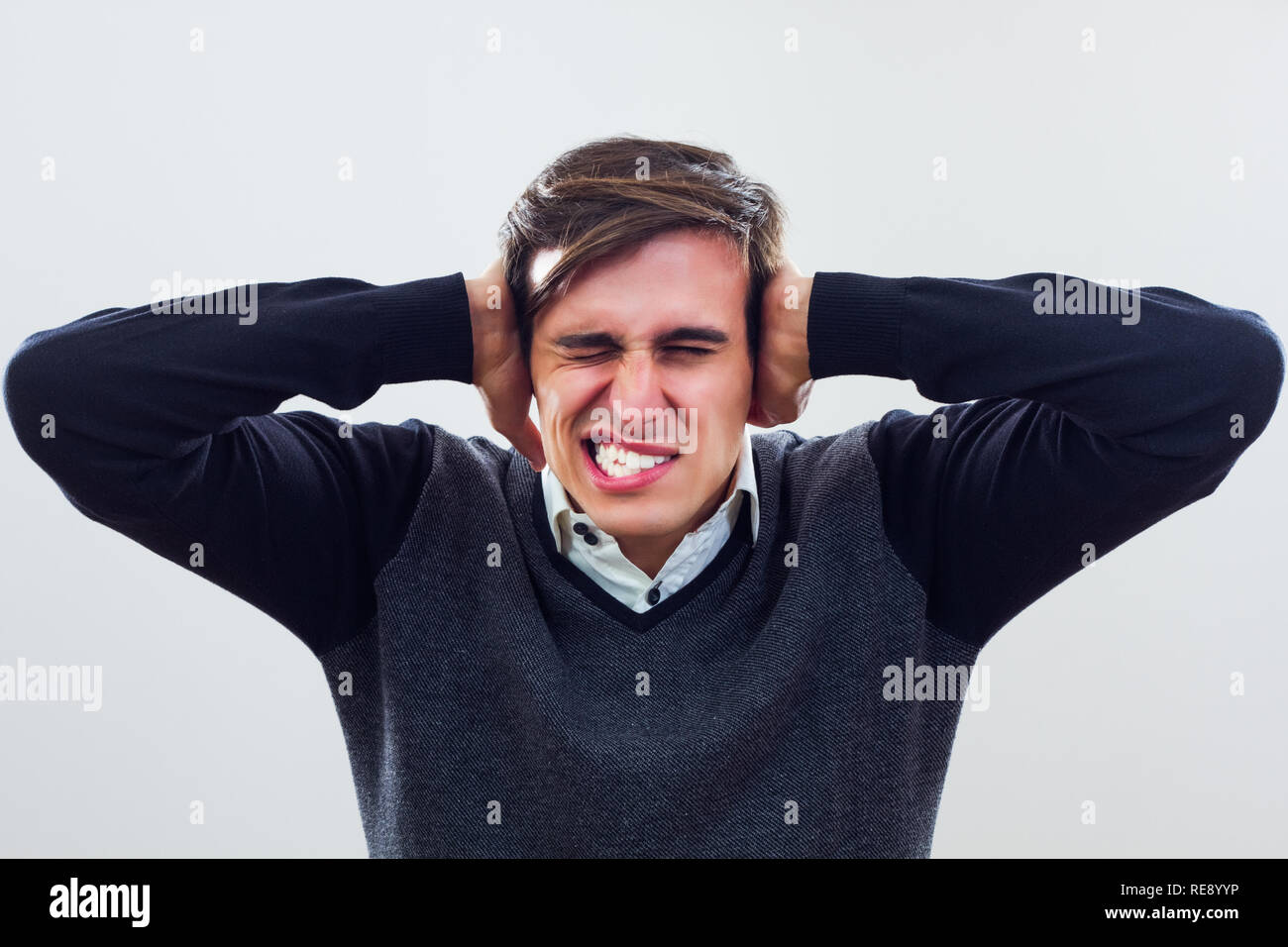 Ears shut hi-res stock photography and images - Alamy