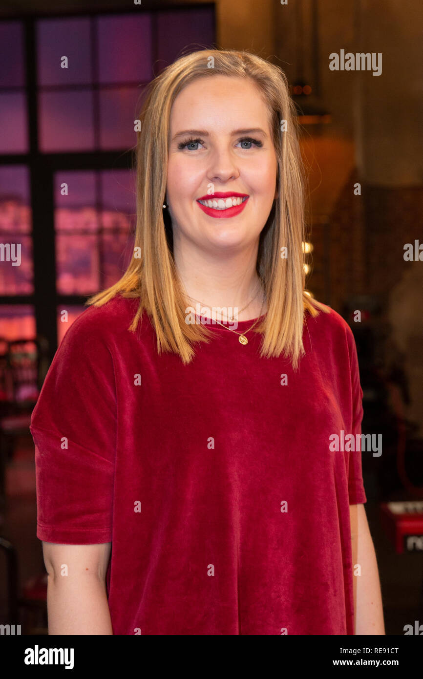 Journalistin hi-res stock photography and images - Alamy