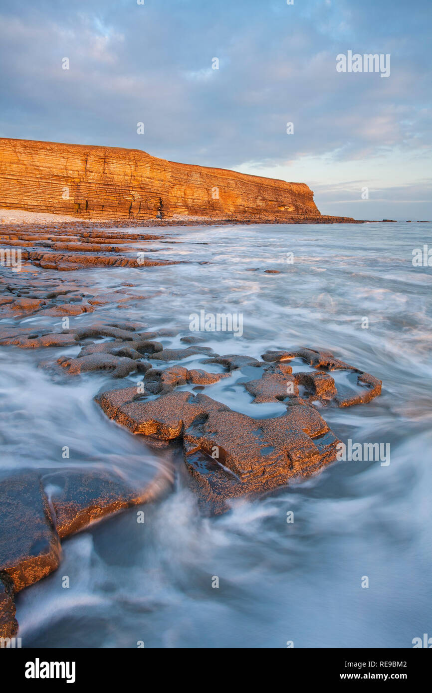 Nash point vale glamorgan wales hi-res stock photography and images - Alamy