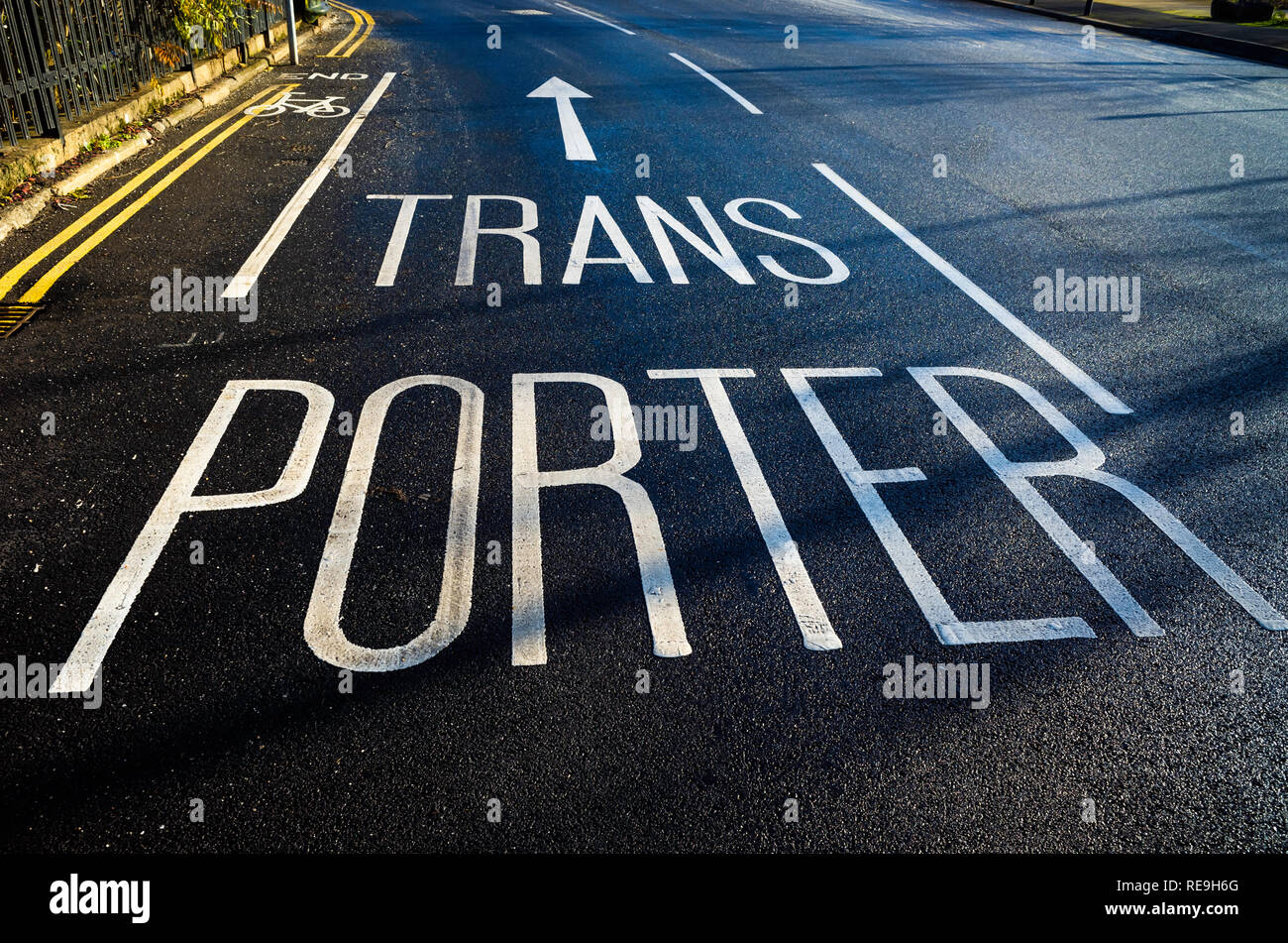Road lane marking for traffic approaching the south side of the ...