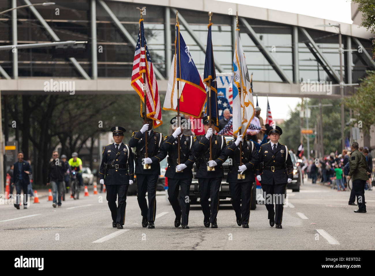 American women police officers in uniform hi-res stock photography and ...
