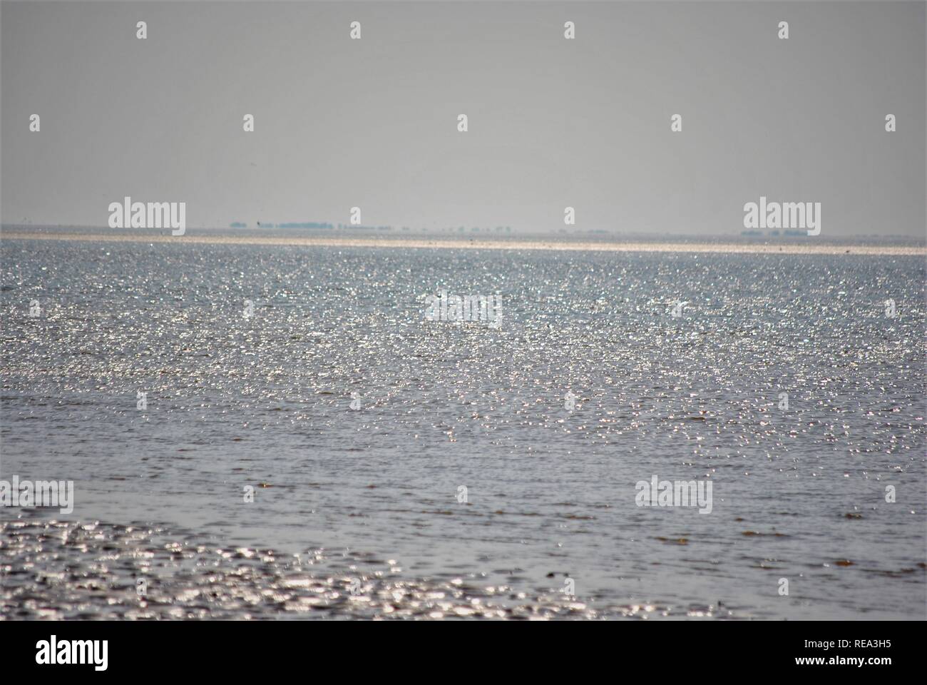 Sparkling sun on the sea hi-res stock photography and images - Alamy