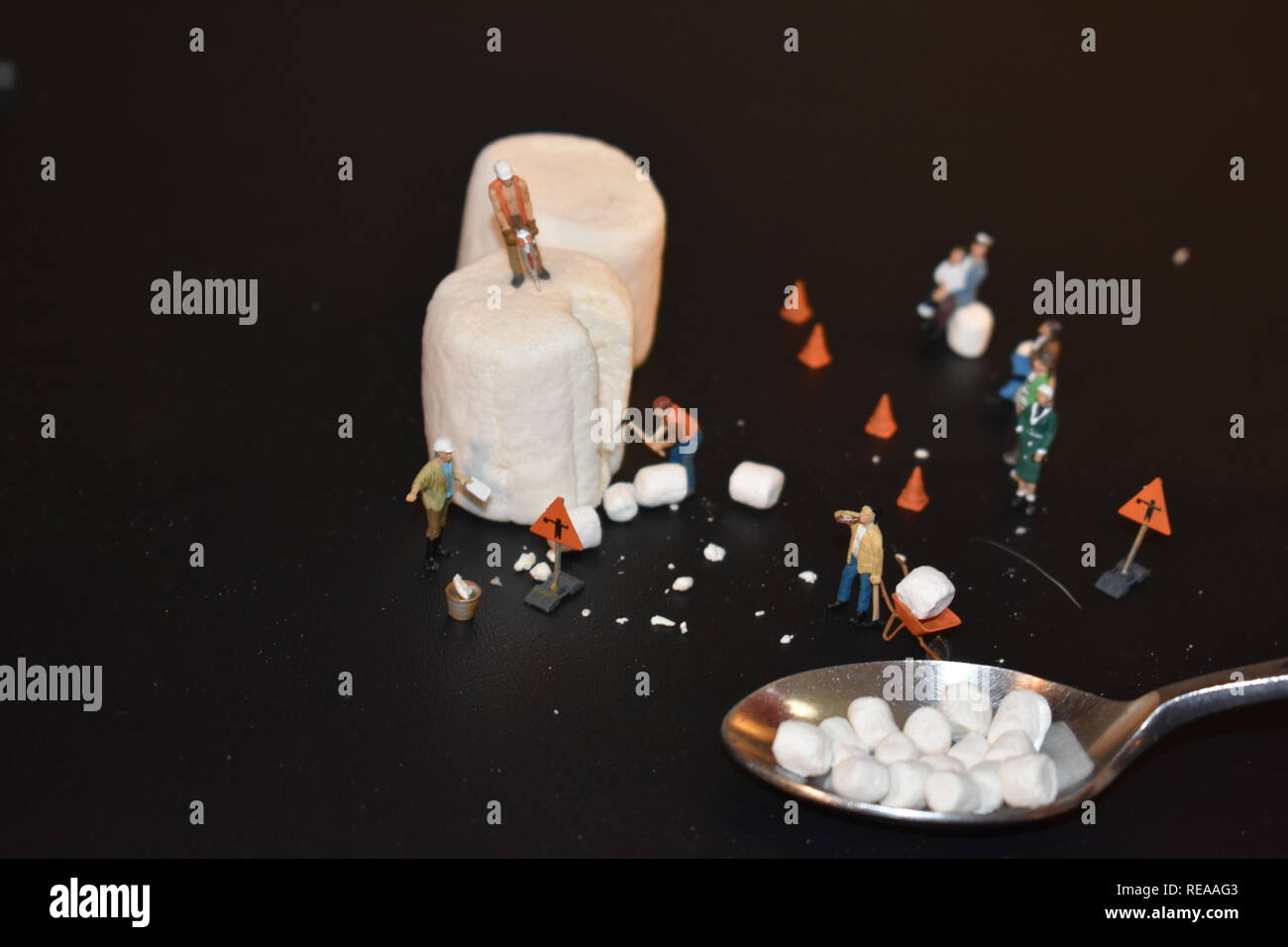Miniture figures hi-res stock photography and images - Alamy
