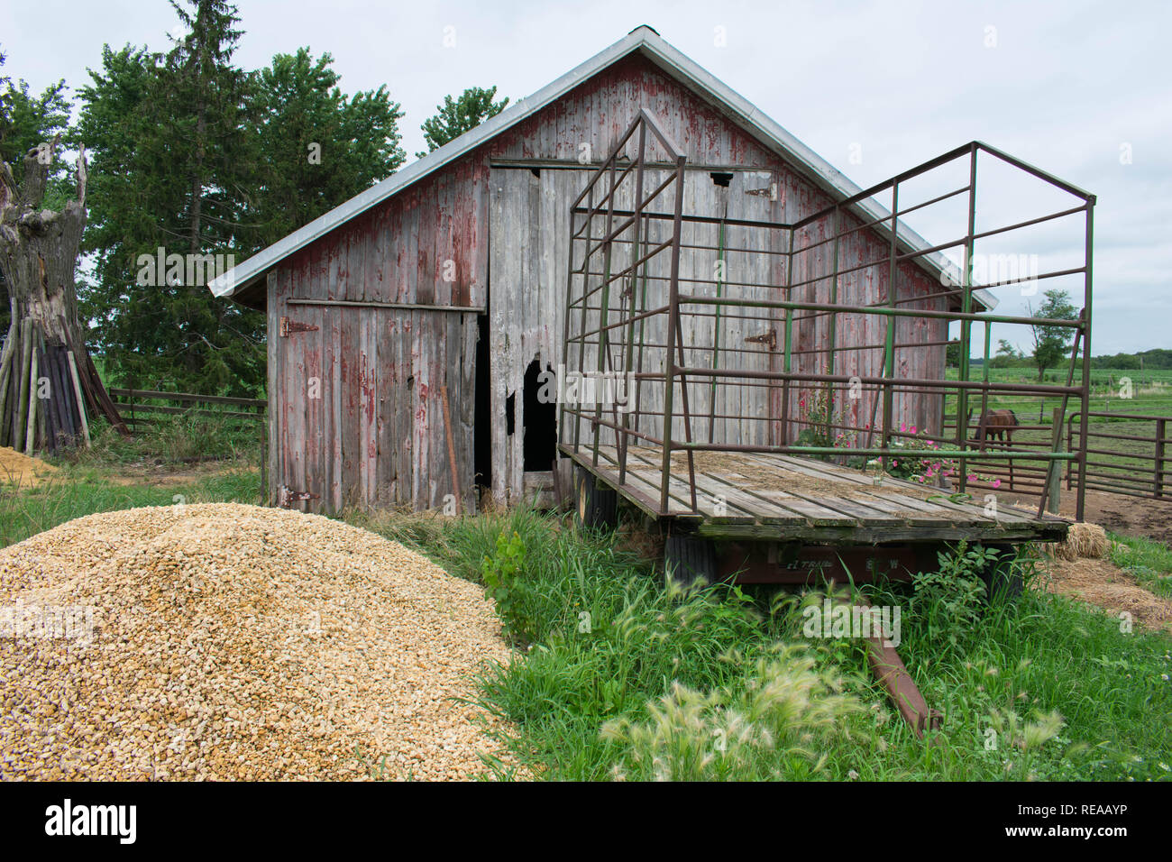 Farm life in the midwest Stock Photo - Alamy