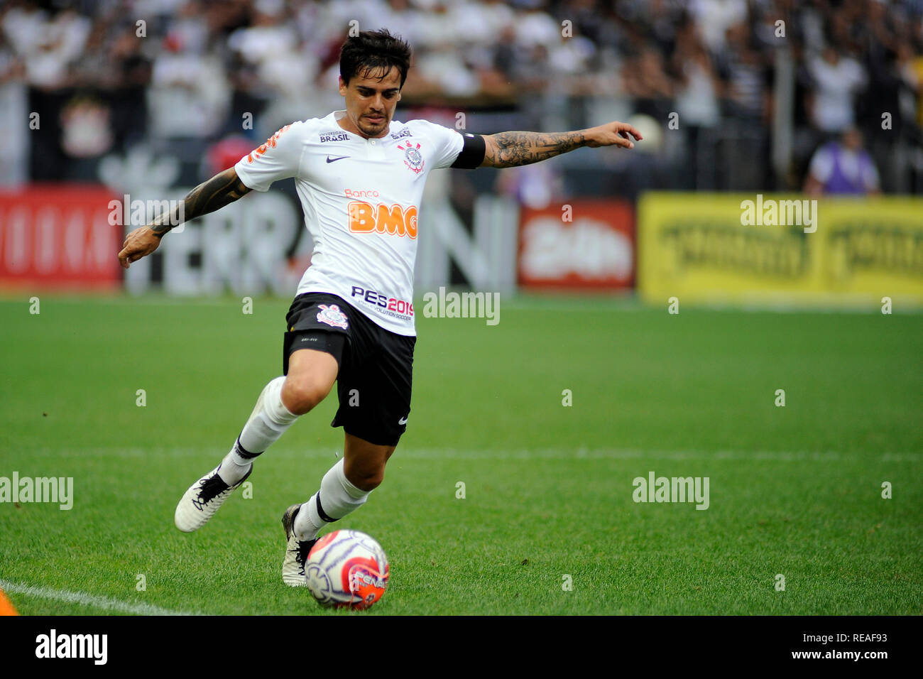 Sao Paulo - 20/01/2019 - Paulista 2019, Corinthians X Sao Caetano - player Fagner of Corinthians ...