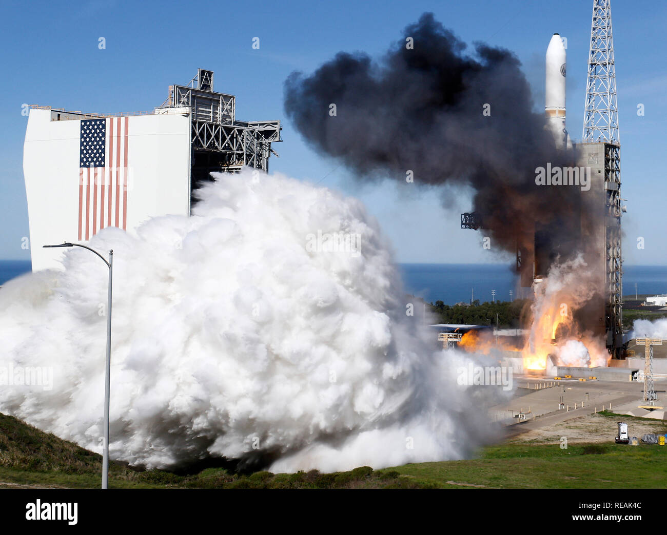 United Launch Alliance's Delta 4-Heavy rocket lifted off at 11:10 a.m ...
