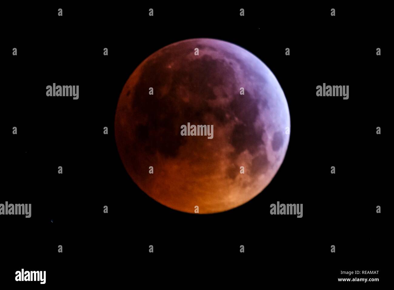 Super blood red wolf moon hi-res stock photography and images - Alamy