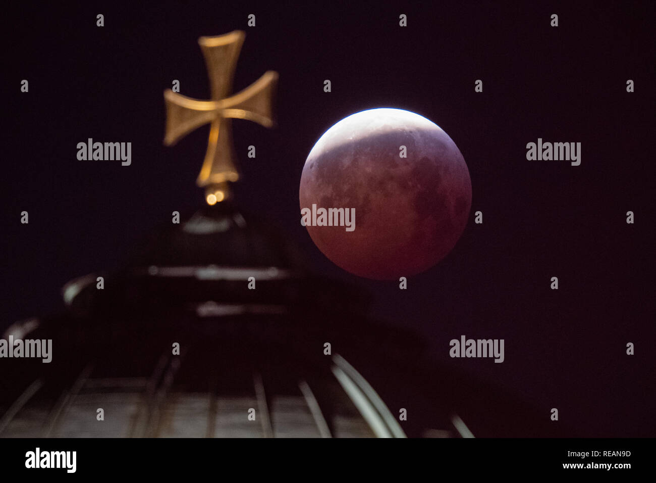 Full moon over bavaria hi-res stock photography and images - Alamy