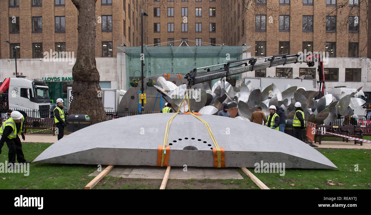 Rotating gallery hi-res stock photography and images - Alamy