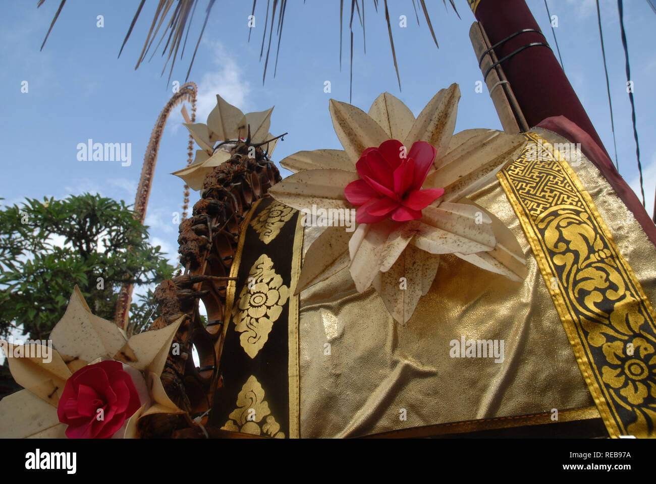 Traditional Balinese offering made for gods outside Hindu Temple, Ubud ...