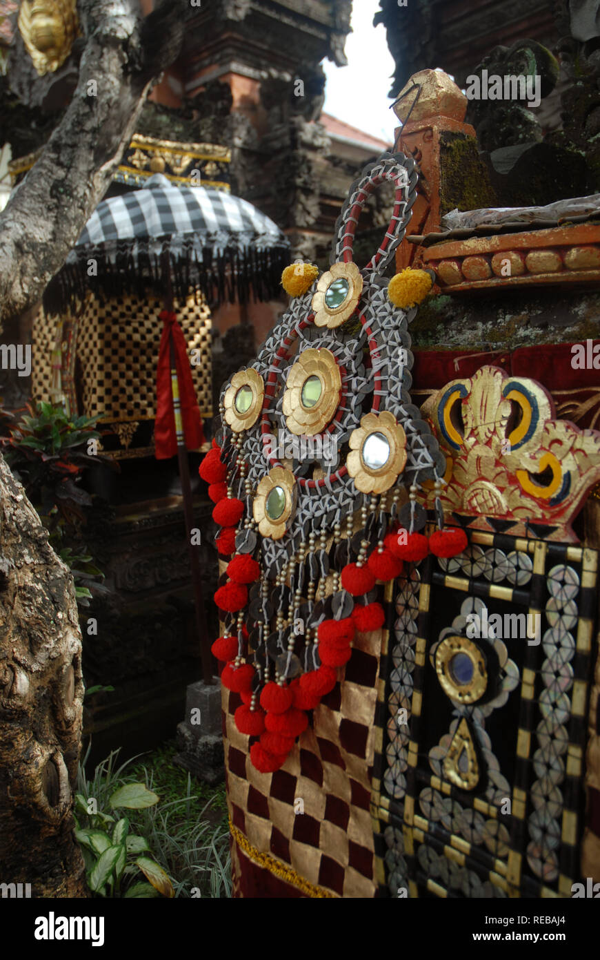 Traditional Balinese offering made for gods outside Hindu Temple, Ubud ...