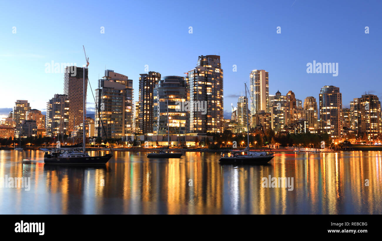 Vancouver canada cityscape hi-res stock photography and images - Alamy