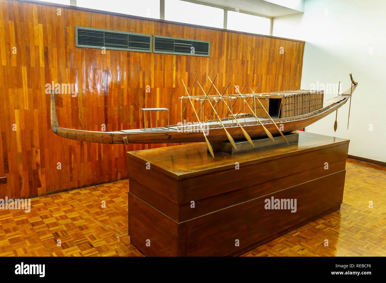 Inside pyramid of giza hi-res stock photography and images - Alamy