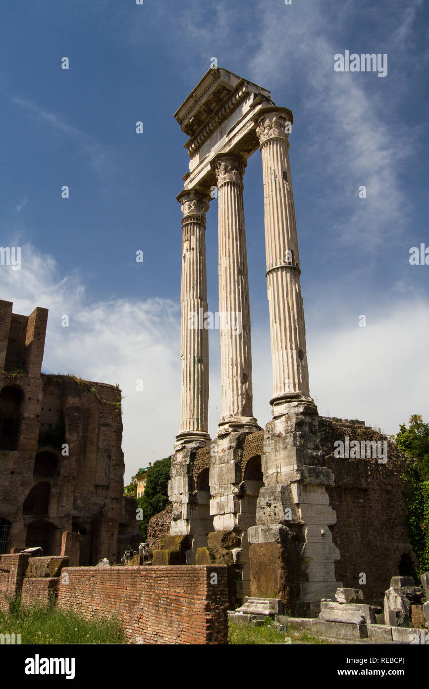Columns ancient rome hi-res stock photography and images - Alamy