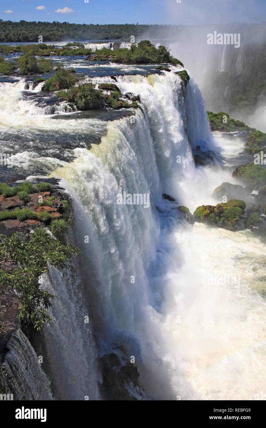 Iguaçu, Iguaçu Waterfalls from the Brazilian side, UNESCO World ...
