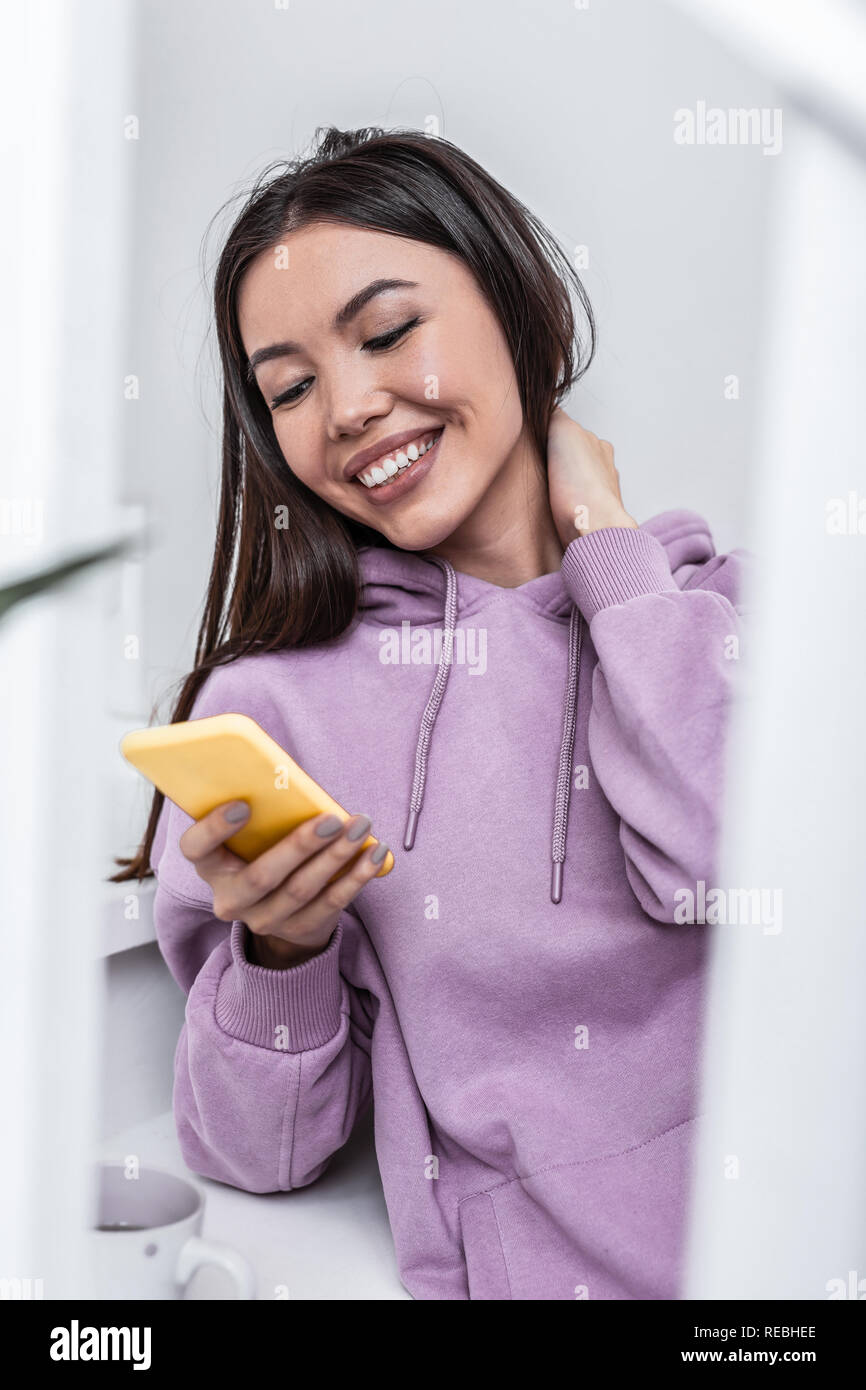 Beautiful woman receiving call hi-res stock photography and images - Alamy