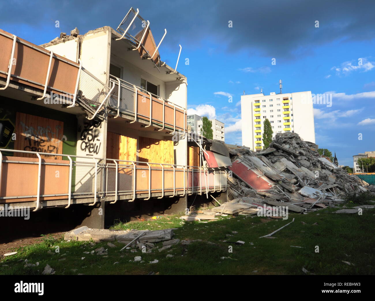 Wrecked structure hi-res stock photography and images - Alamy