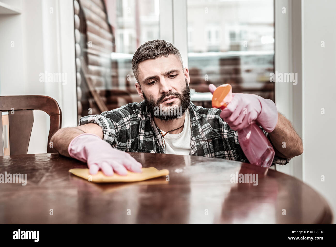 Chemicals for cleaning hi-res stock photography and images - Alamy