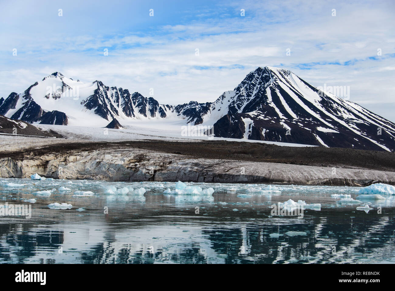 Arctic landscape in Svalbard Stock Photo - Alamy