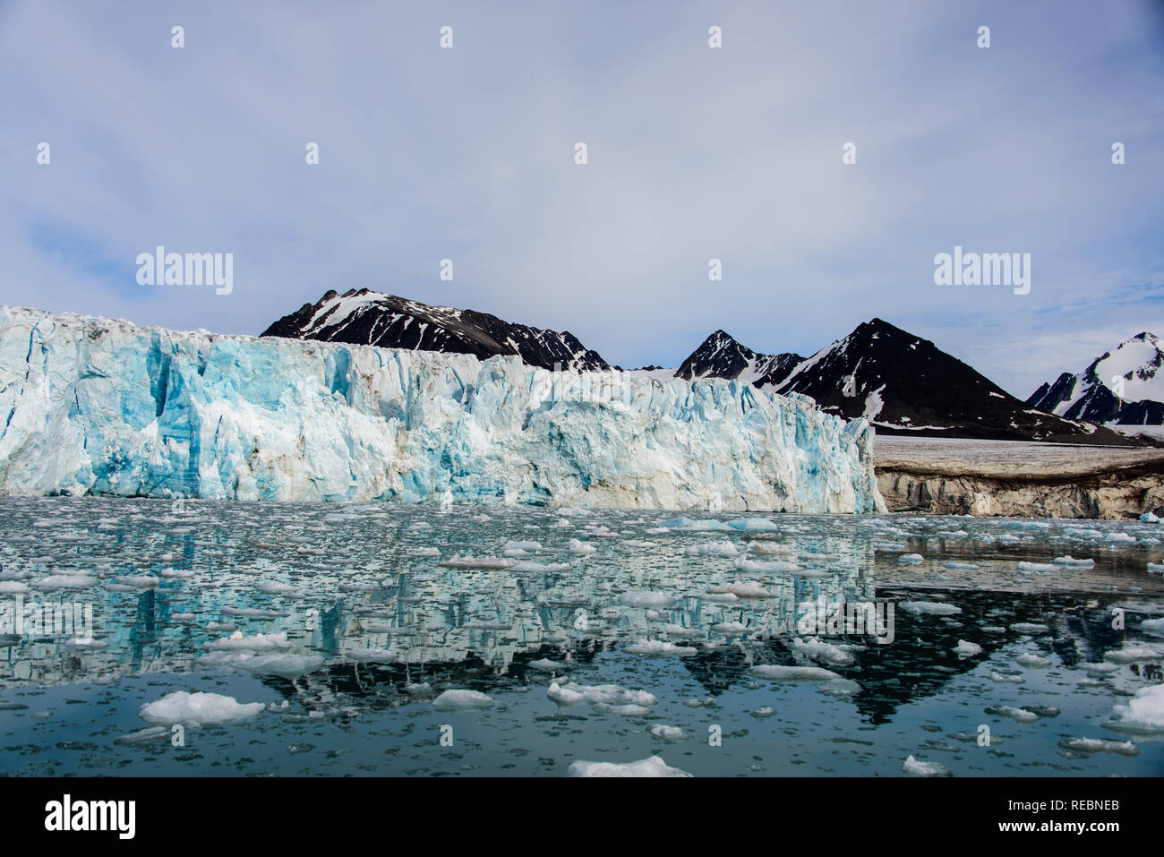Arctic landscape in Svalbard Stock Photo - Alamy