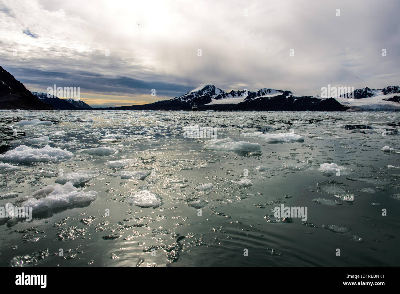 Arctic landscape in Svalbard Stock Photo - Alamy
