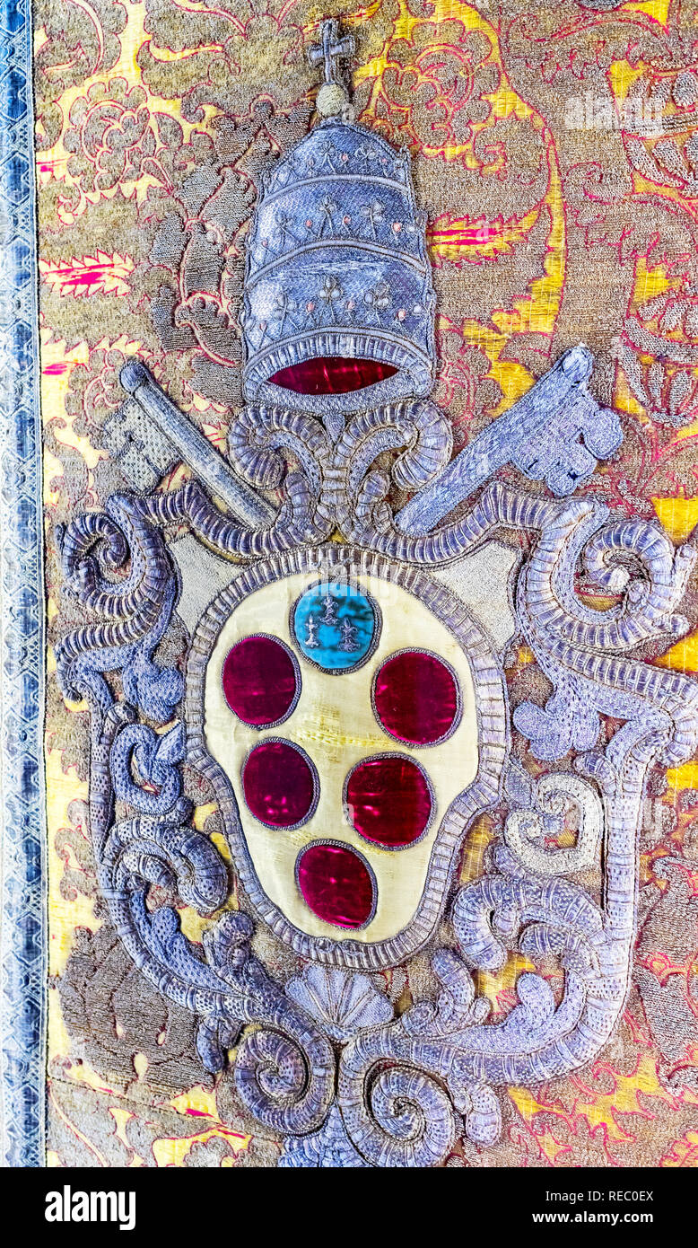 Papal symbol hi-res stock photography and images - Alamy