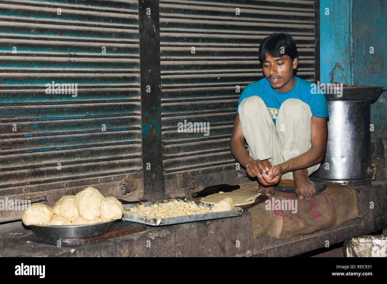 Eating india man food hi-res stock photography and images - Alamy