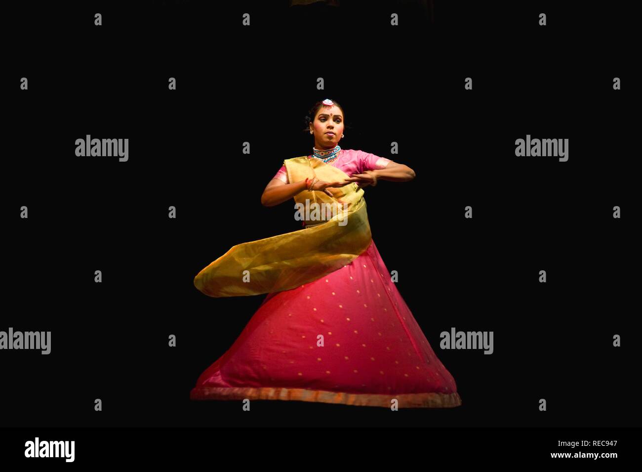 Folk dances of india hi-res stock photography and images - Alamy