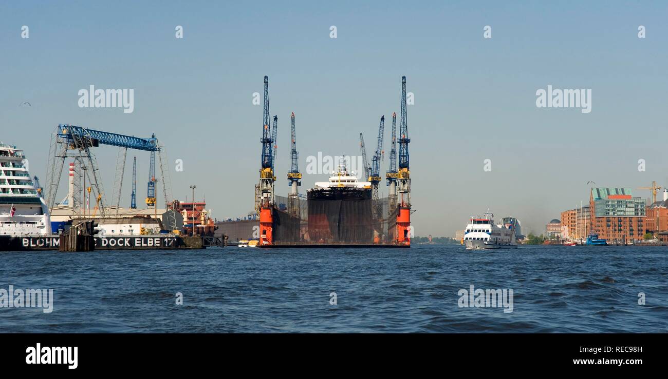 Floating dock, Hamburg Stock Photo - Alamy
