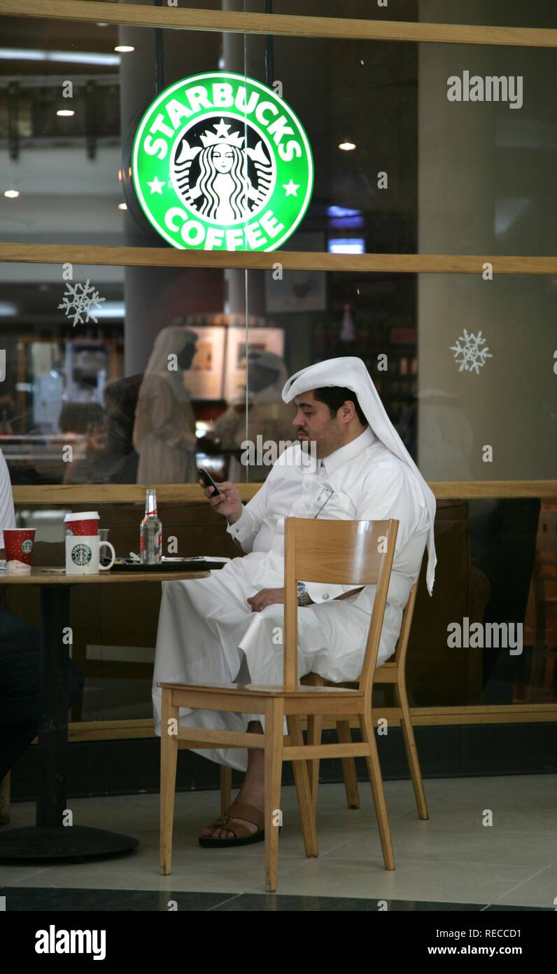 Starbucks Cafe in the City Centre Mall, shopping centre, Doha, Katar ...