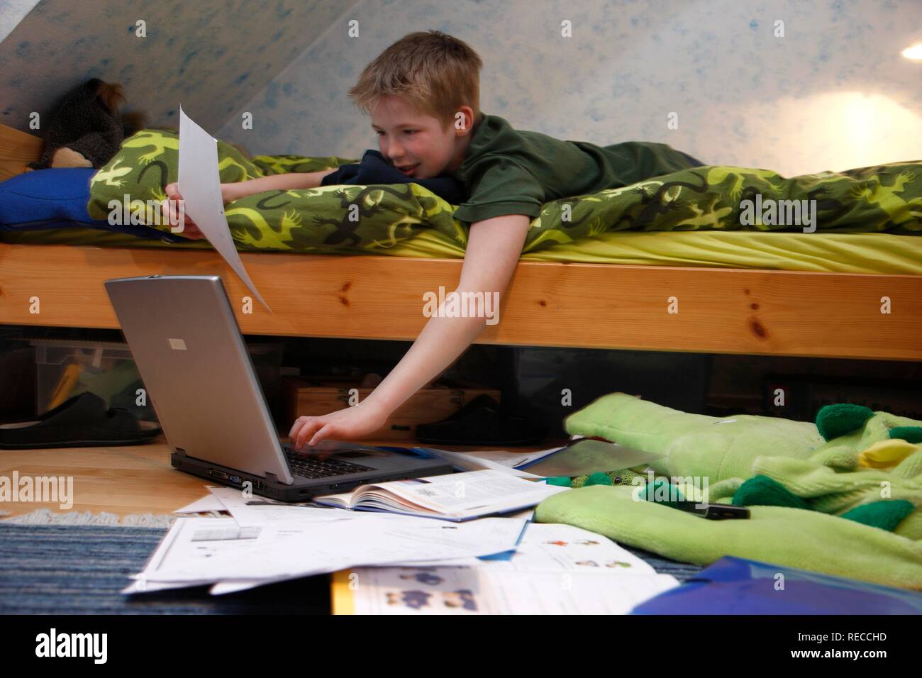 11 year old school boy hi-res stock photography and images - Alamy