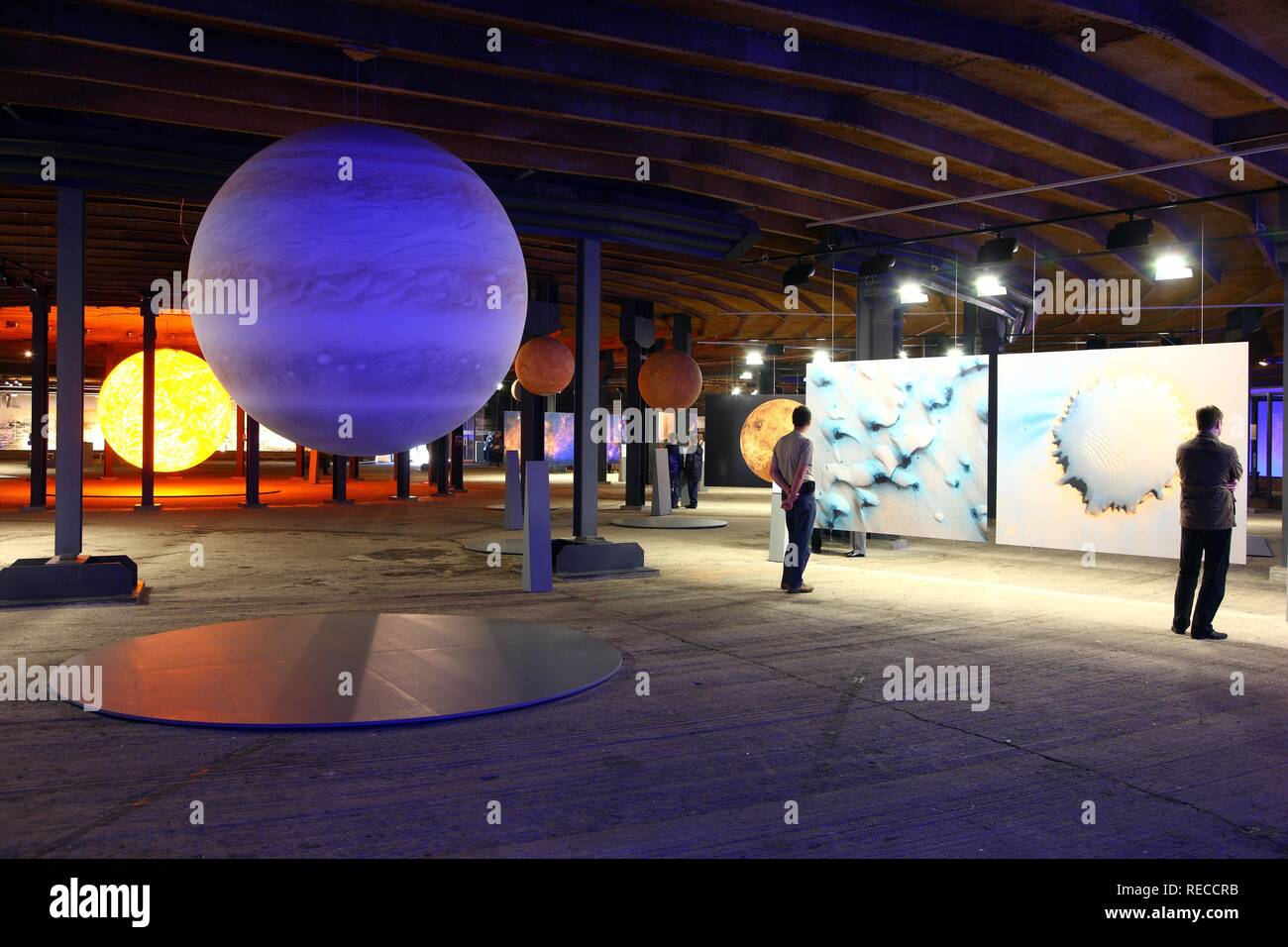 Three-dimensional representation of the Sun and her planets, Out of ...