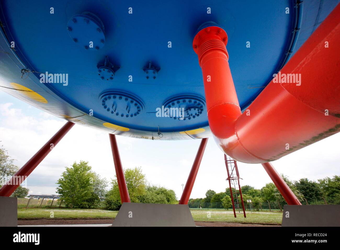 Artistically designed spherical container for the intermediate storage ...