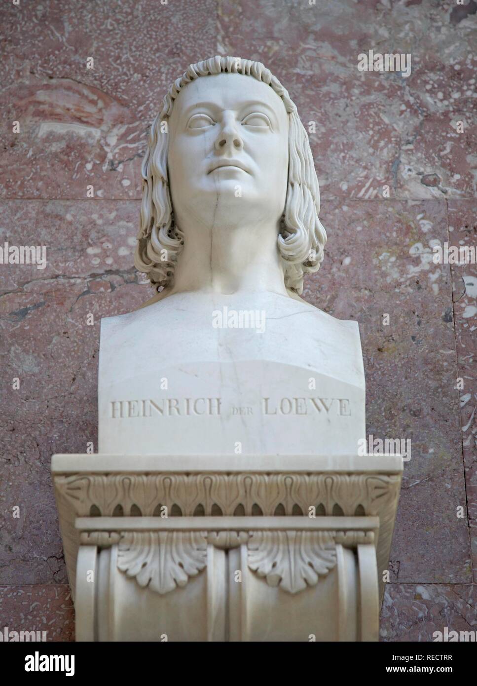 Bust of Heinrich der Loewe, Duke of Saxony and Bavaria Stock Photo - Alamy