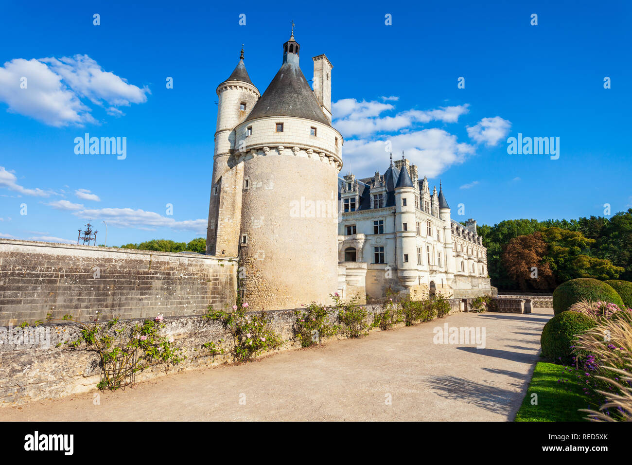 Chateau de Chenonceau is a french castle spanning the River Cher near ...