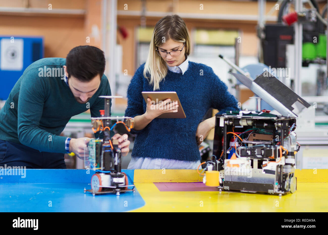 Electrical workshop hi-res stock photography and images - Alamy