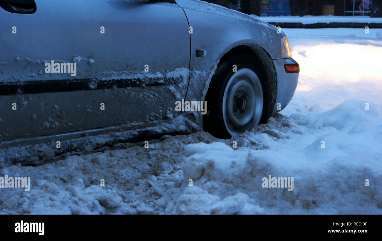 Car stalled in snow close hi-res stock photography and images - Alamy