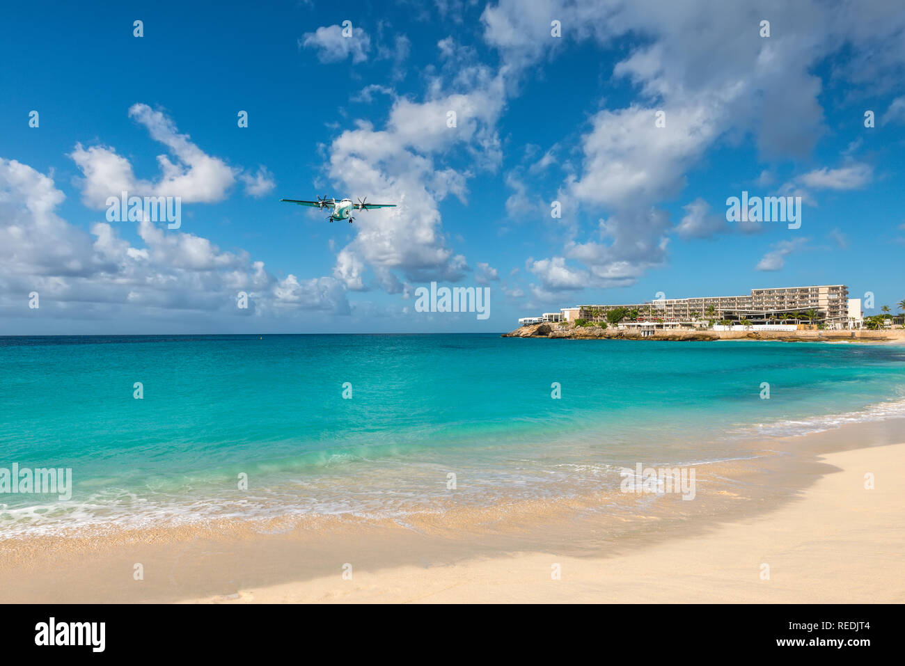 Simpson bay, Saint Maarten - December 17, 2018: A airplane landing at ...
