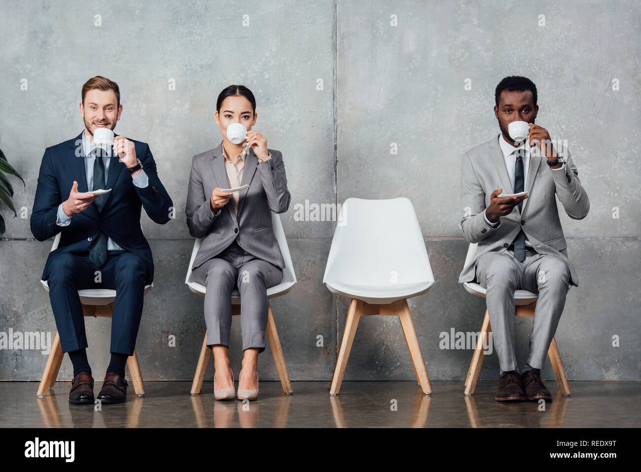 Female waiting drinks coffee hi-res stock photography and images - Alamy