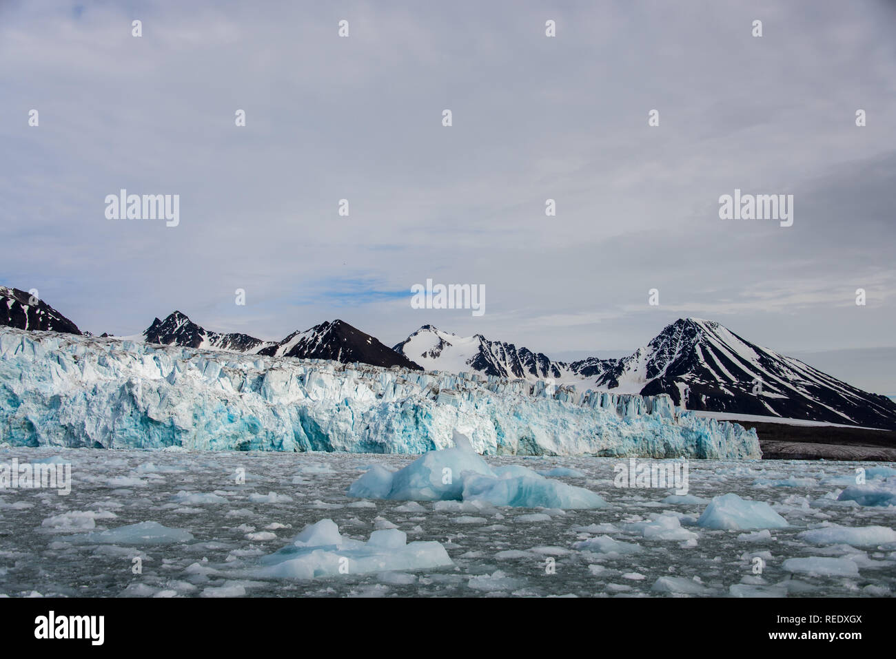 Arctic landscape in Svalbard Stock Photo - Alamy