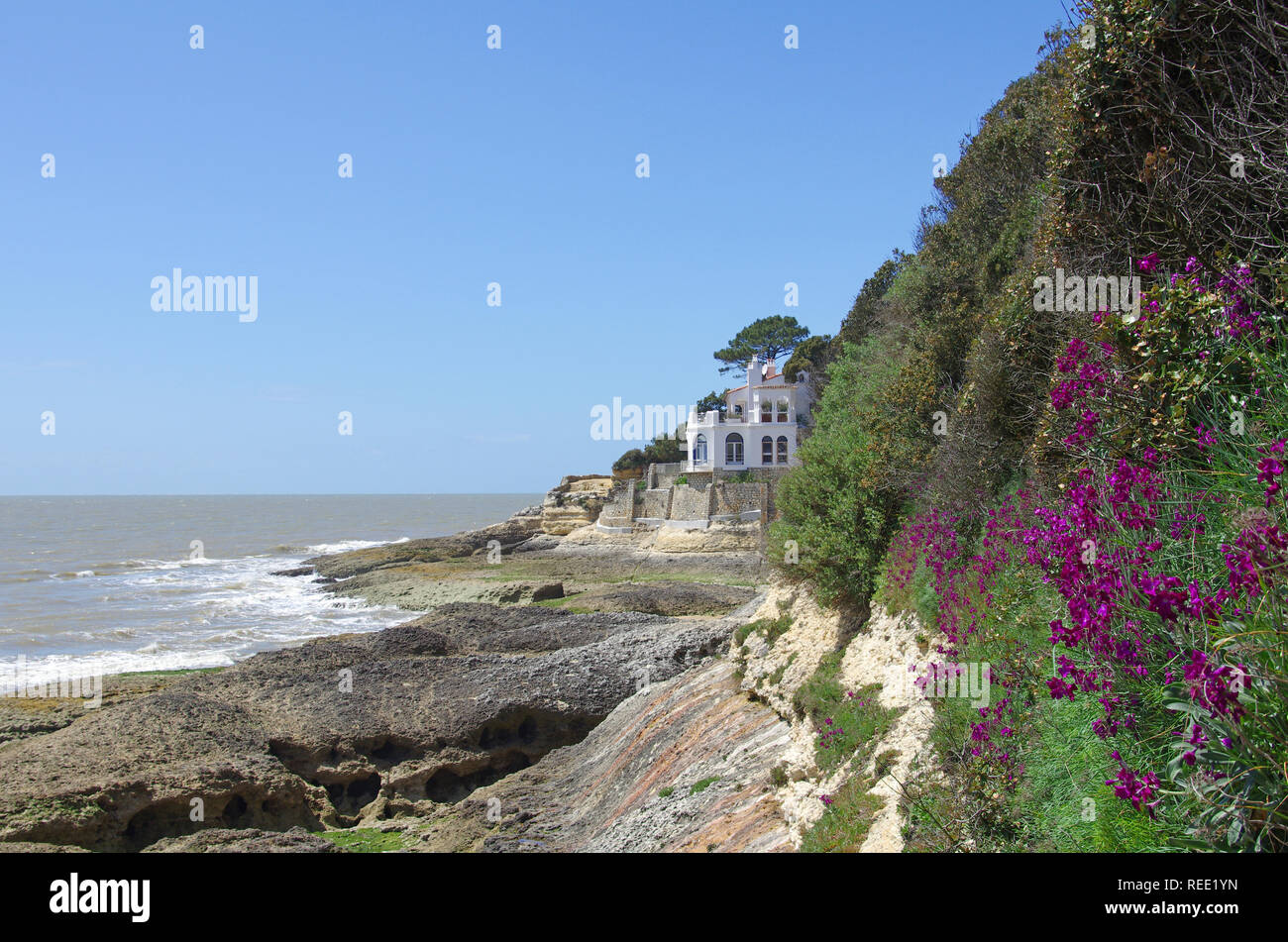 Gironde estuary hi-res stock photography and images - Alamy