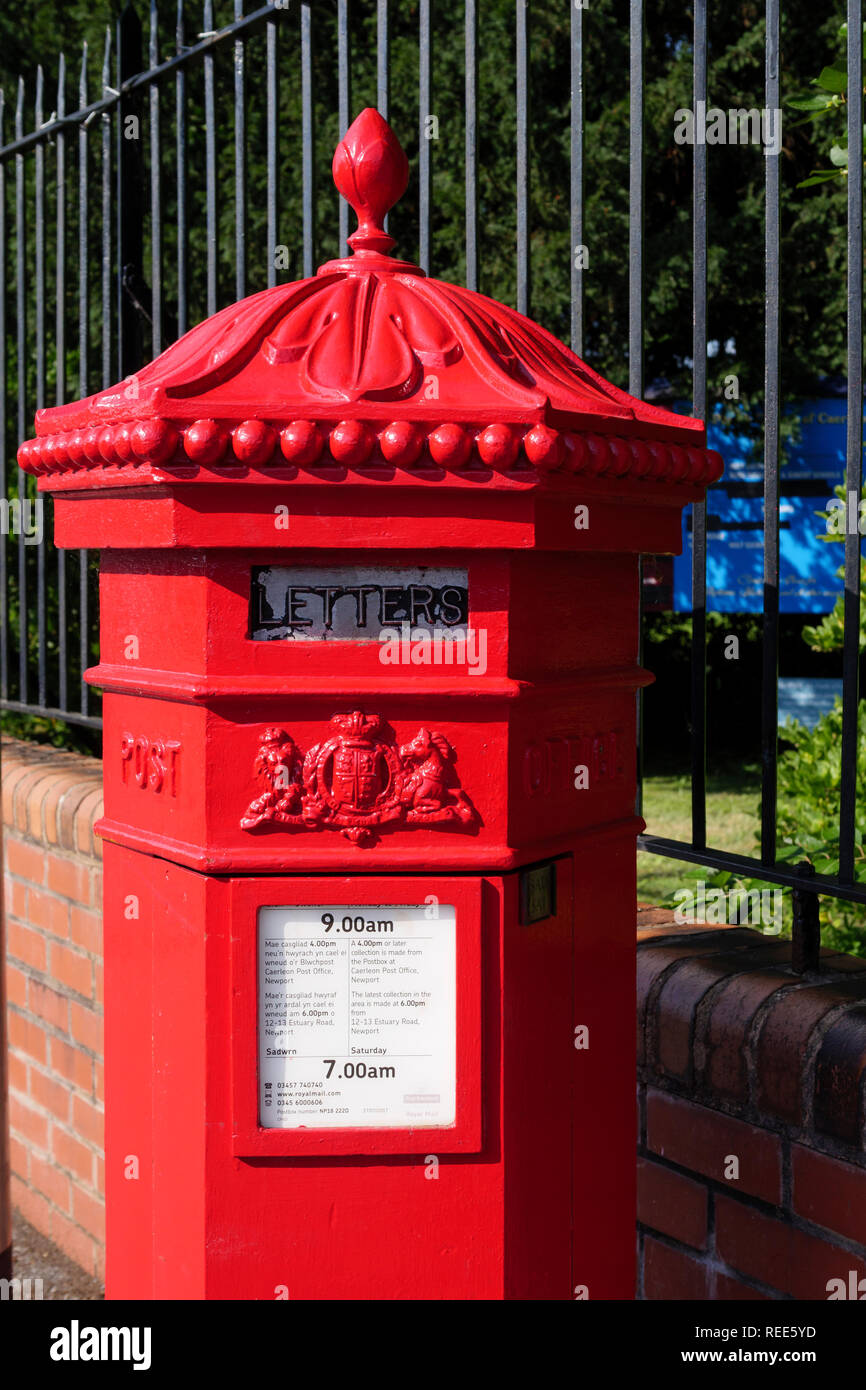 Victorian old style letter box Stock Photo - Alamy